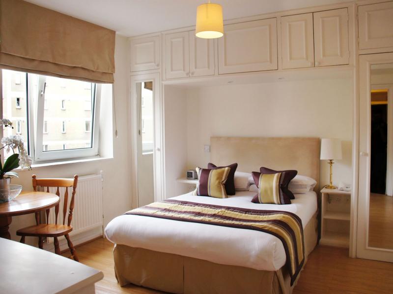 Chelsea Cloisters - Frances King